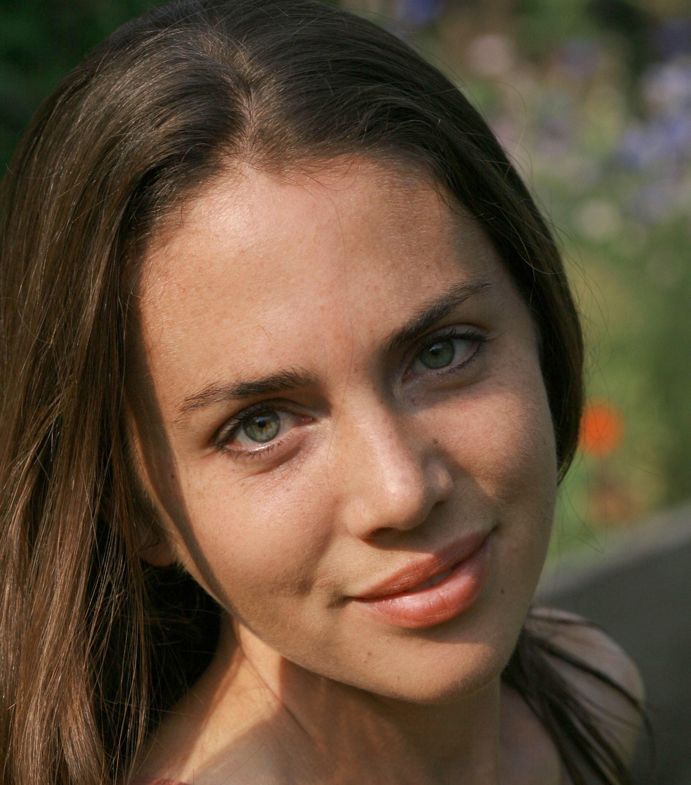 BIO | Caitlin Ambery Art | Freelance Artist in Smithers, BC